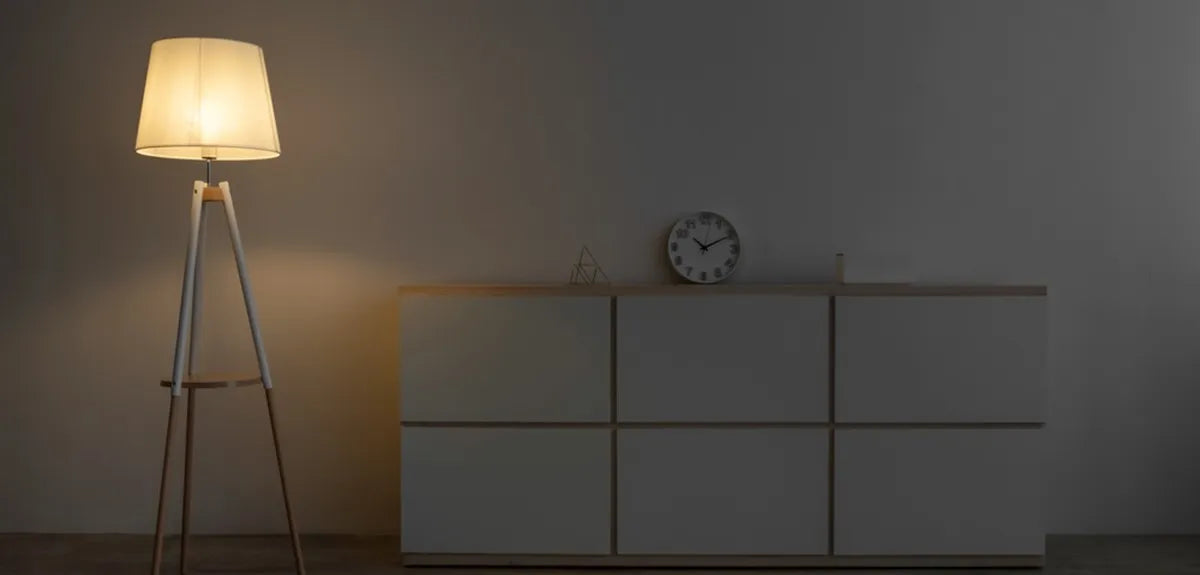 Can You Leave a Floor Lamp on Overnight: With 6 Tips
