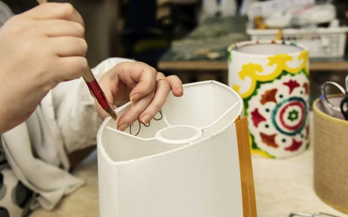 How to Make a Lampshade for a Floor Lamp: 6 Easy Steps